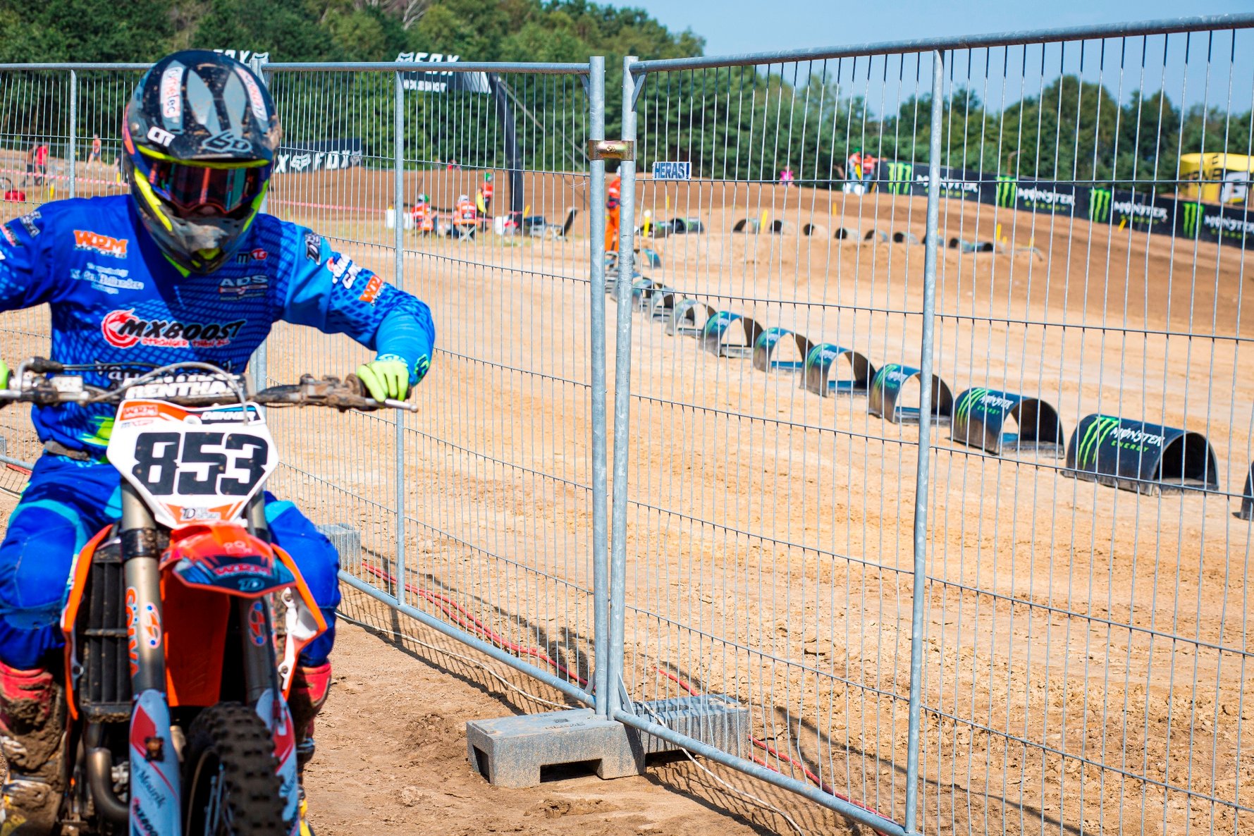 Assembly-instructions l Heras Mobile Fencing & Security